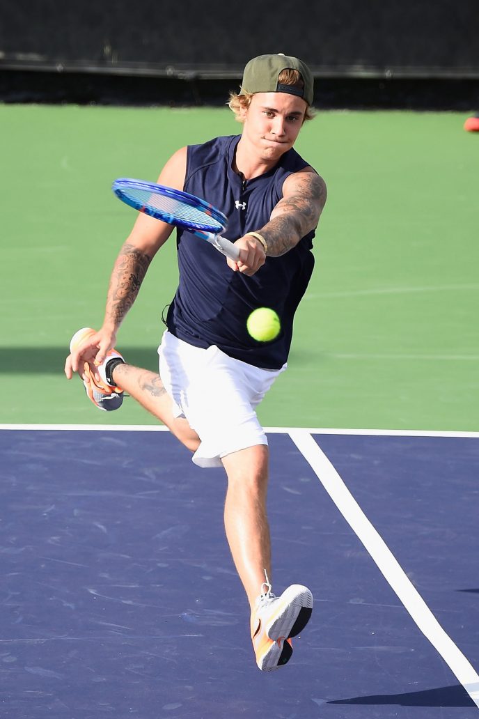 Όταν οι διάσημοι παίζουν τένις | VOGUE.GR