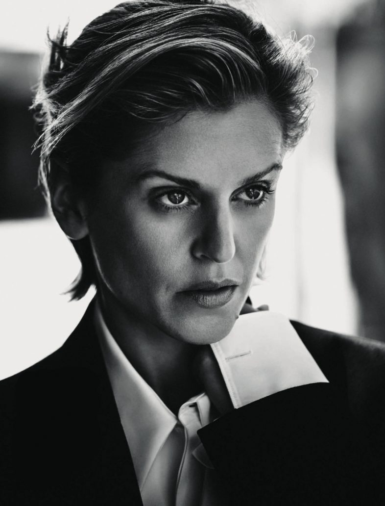 Denise Gough: Μια γήινη σταρ | VOGUE.GR