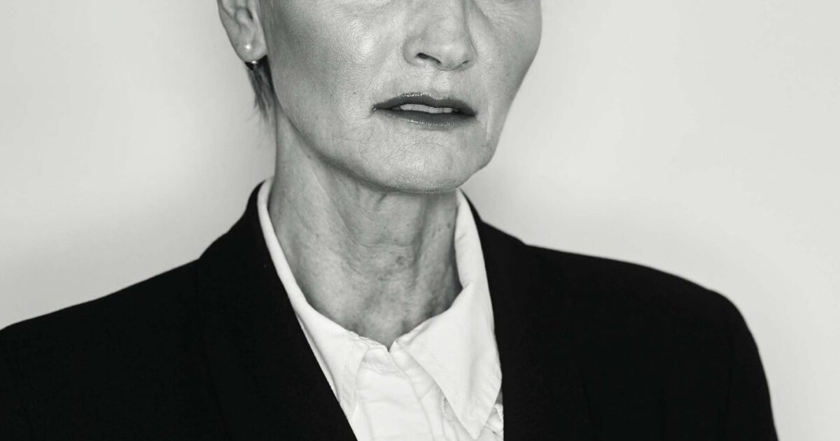 Stephanie Grainger: «Age is amazing» | VOGUE.GR