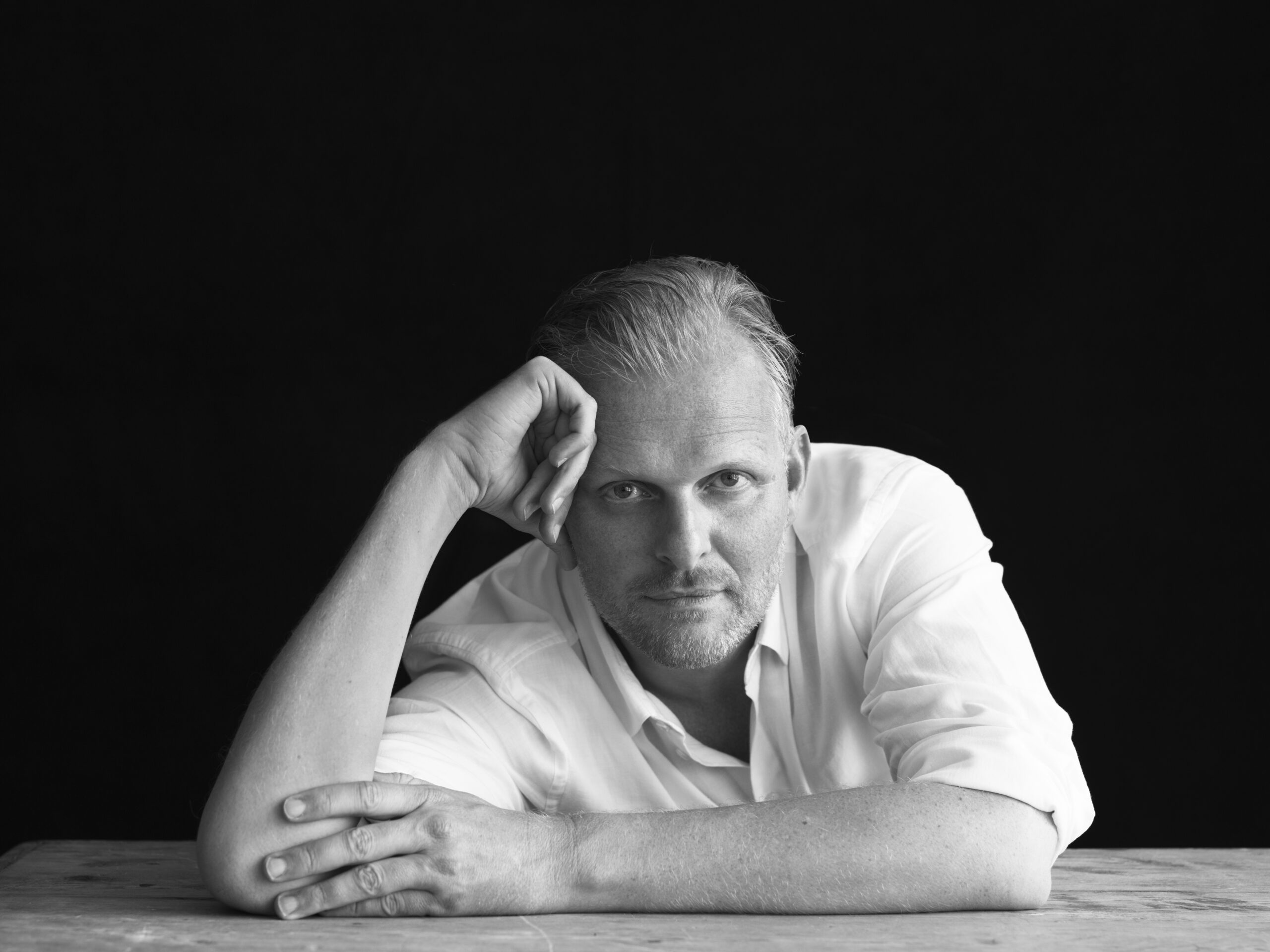 O Thomas Ostermeier ελπίζει να μπορέσει να έρθει στην Ελλάδα | VOGUE.GR ...