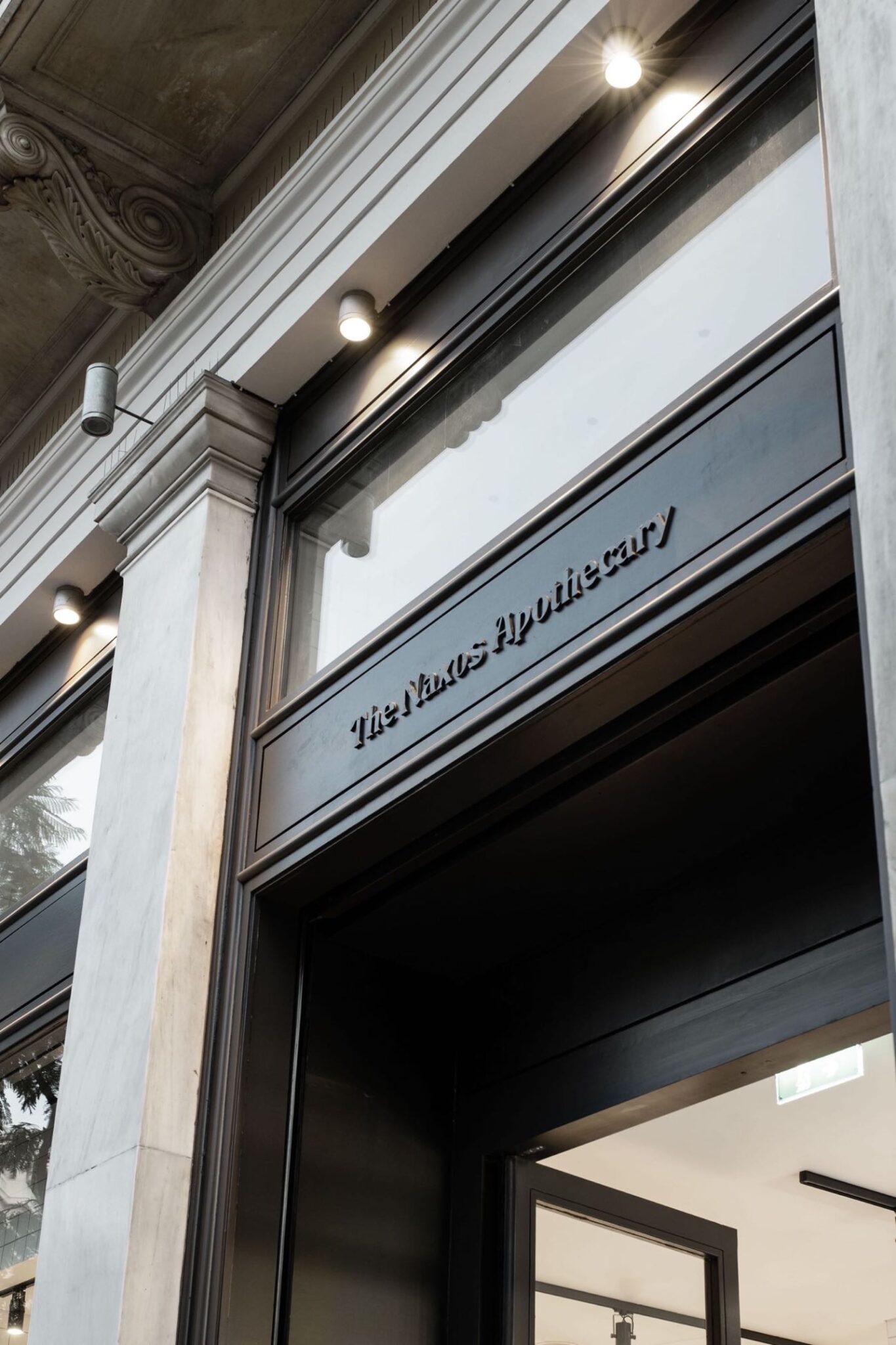 THE NAXOS APOTHECARY: Το νέο eshop του brand υποδέχεται τα πιο όμορφα ...