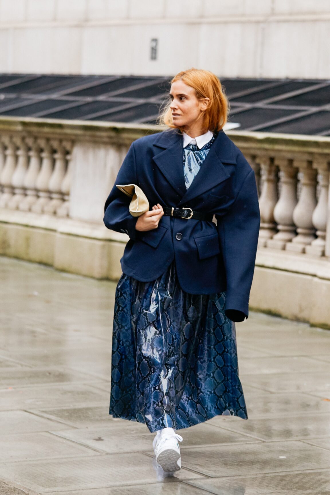 Navy blue: 15 looks αποδεικνύουν πως είναι τόσο chic όσο και το μαύρο ...