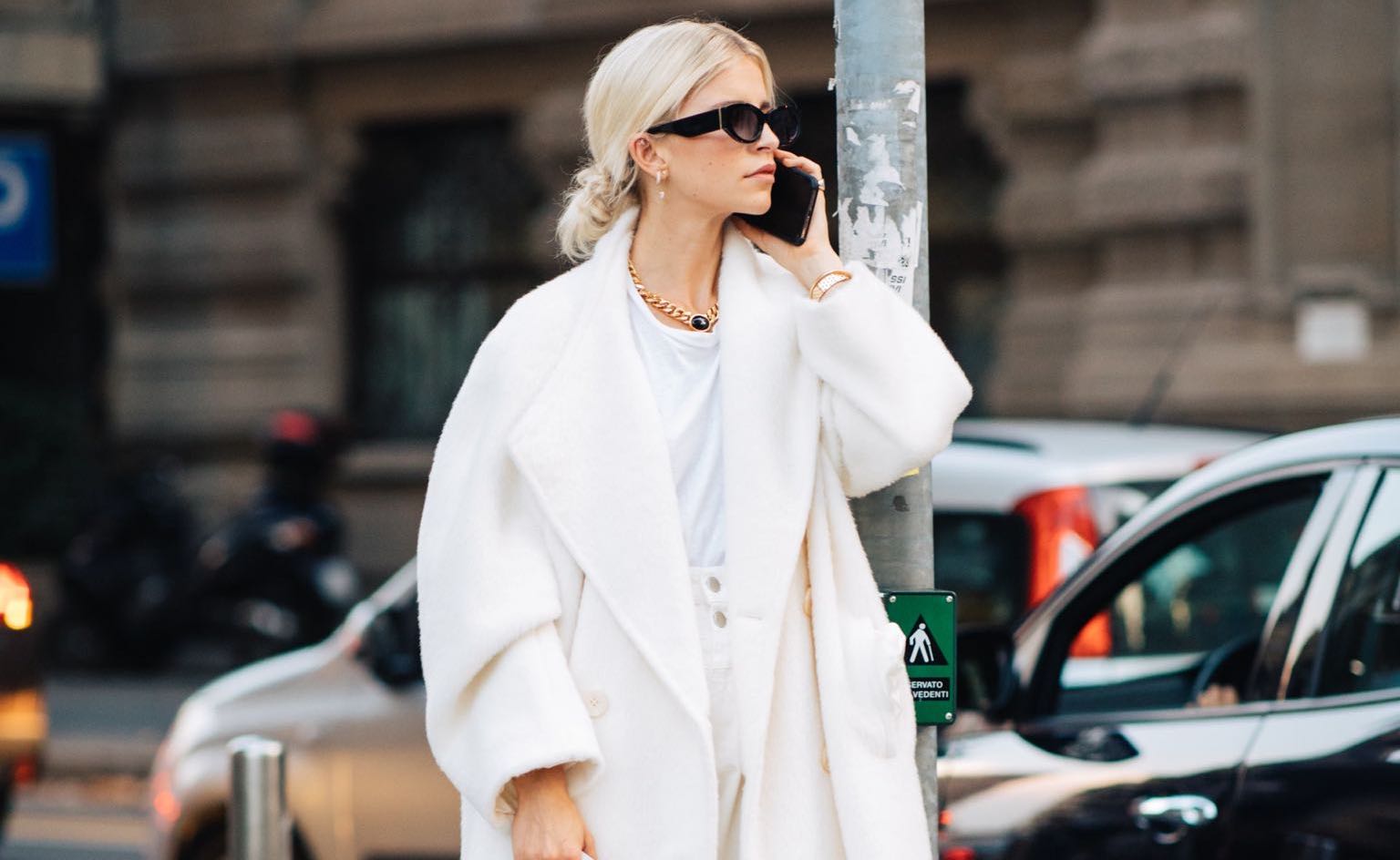 Winter white: Πώς να φορέσετε λευκό και τον χειμώνα | VOGUE.GR