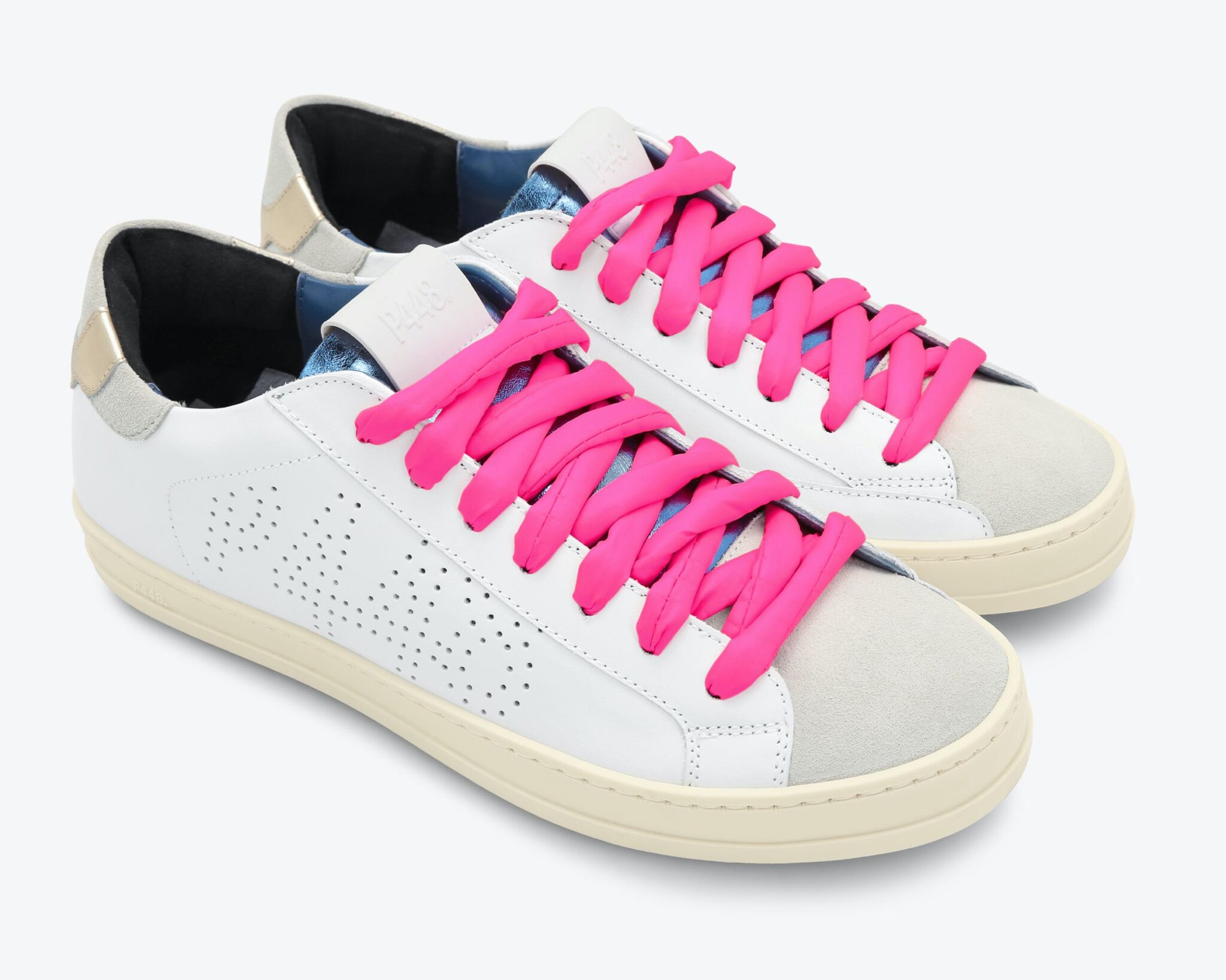 H Vogue επιλέγει τα πιο hot sneakers της σεζόν | VOGUE.GR