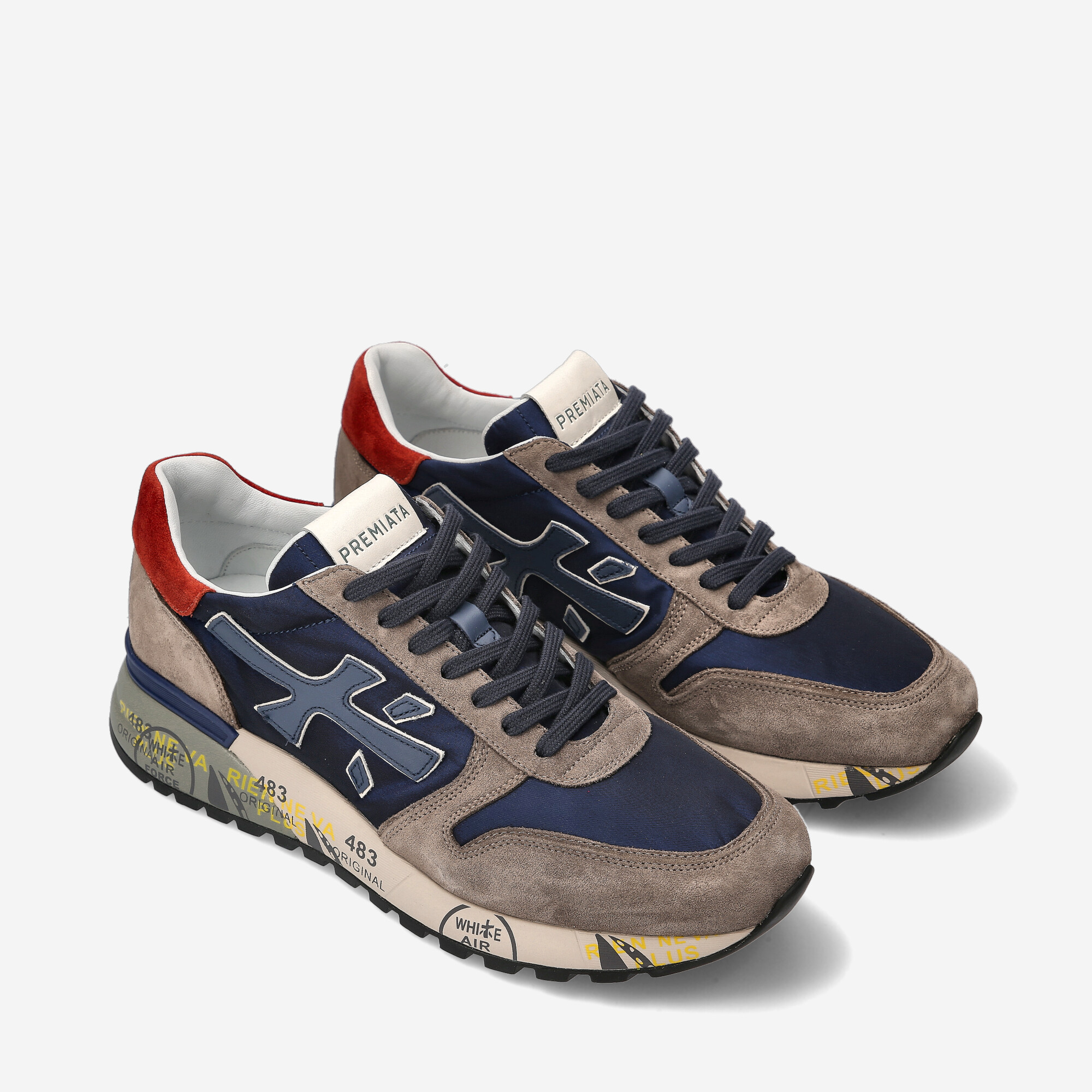 H Vogue επιλέγει τα πιο hot sneakers της σεζόν | VOGUE.GR