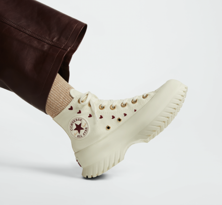 Τα νέα Converse γιορτάζουν την αγάπη | VOGUE.GR