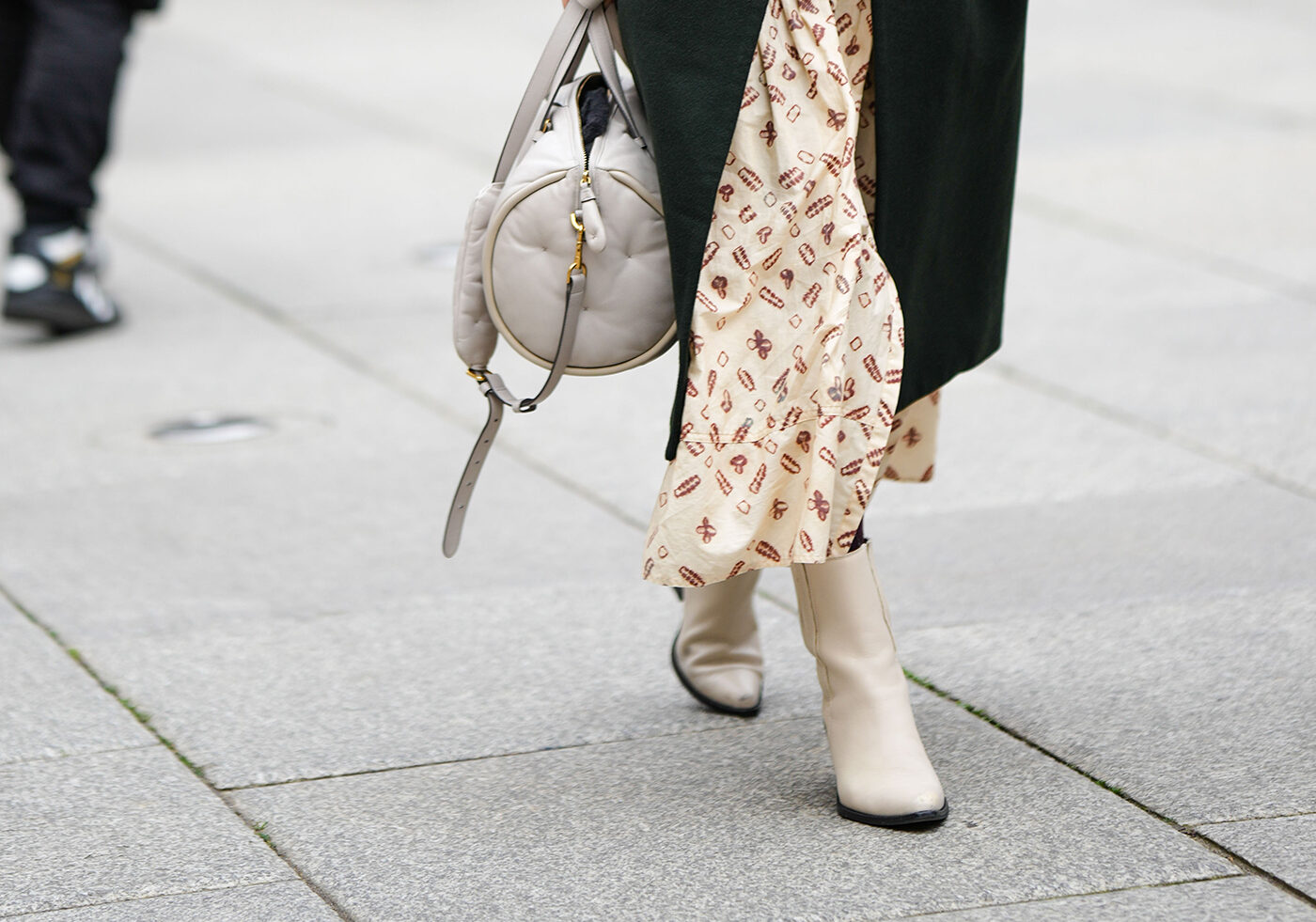 Ankle boots: Πώς θα τα φορέσετε την άνοιξη στο γραφείο; | VOGUE.GR