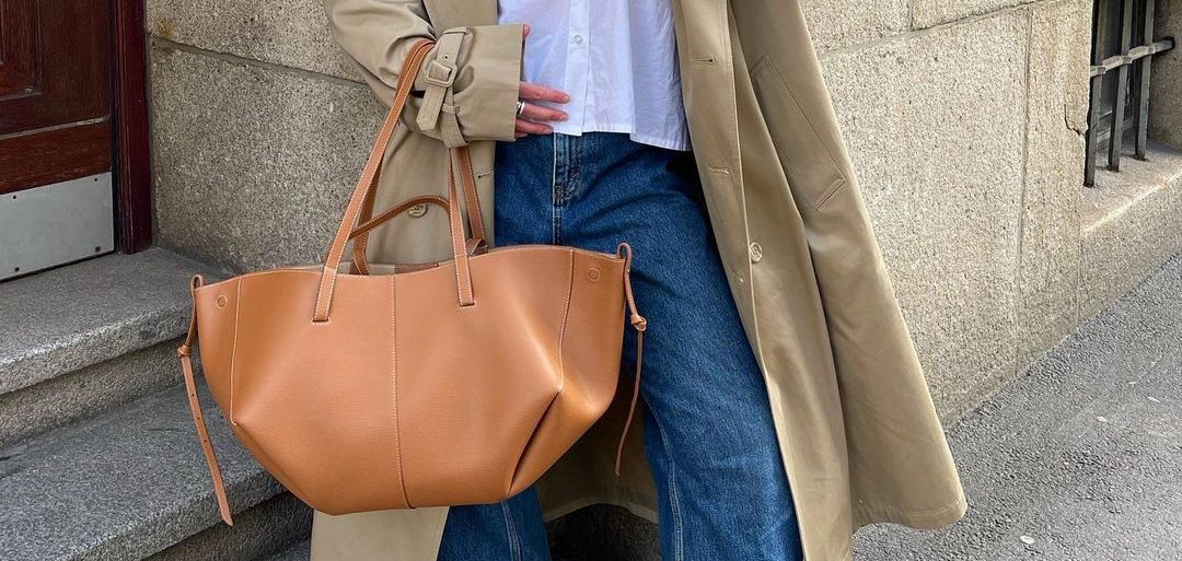 6 tote bags για να κάνετε refresh στα office look σας | VOGUE.GR