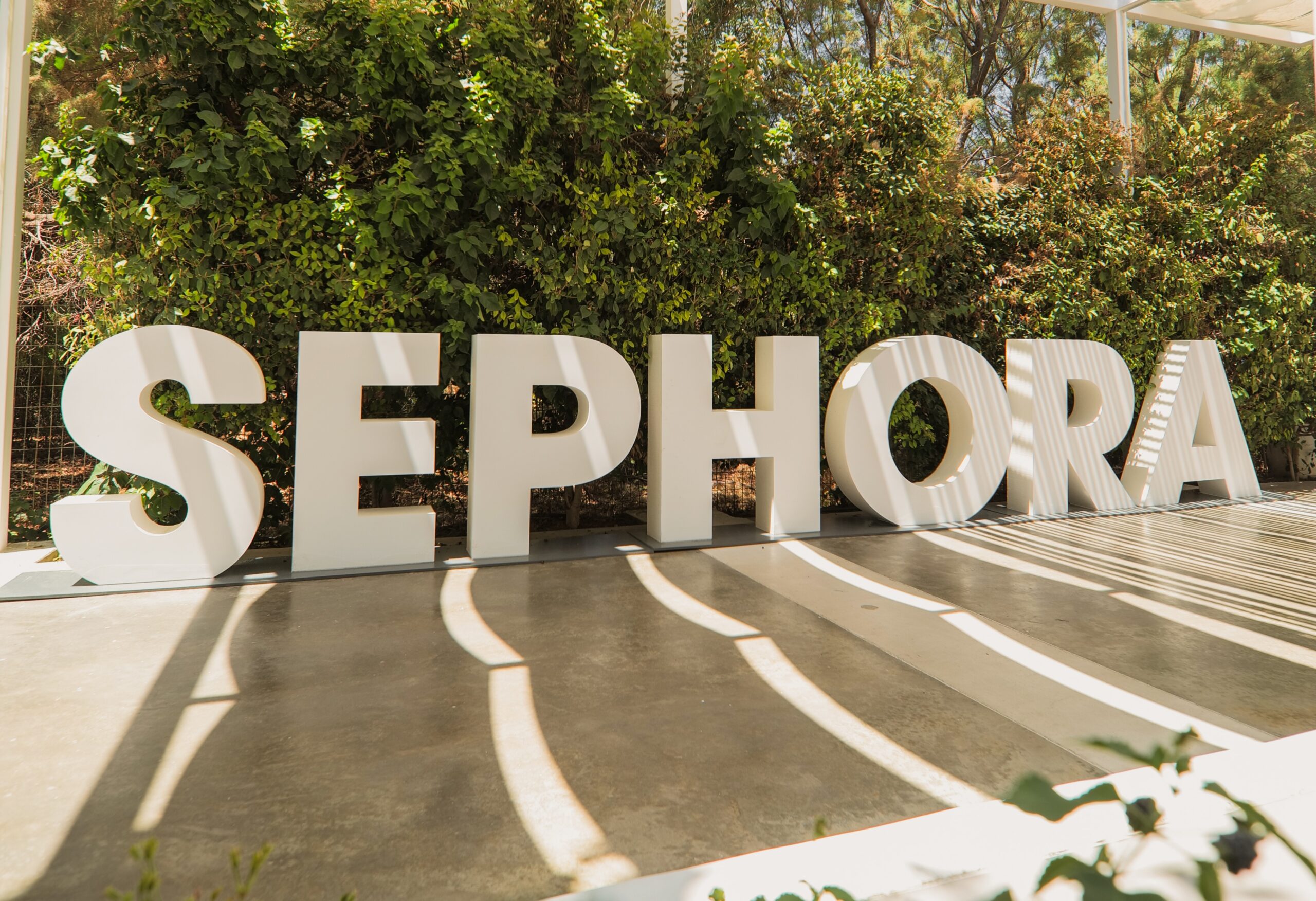 Beauty Comes To You On Vacation: Shopping στα Χανιά με τη Sephora ...