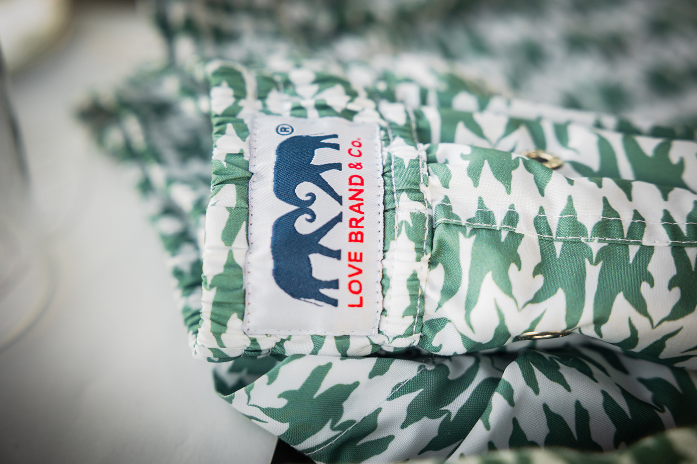 LOVE BRAND & Co.: Το label που βοηθά στην προστασία της θαλάσσιας ζωής ...