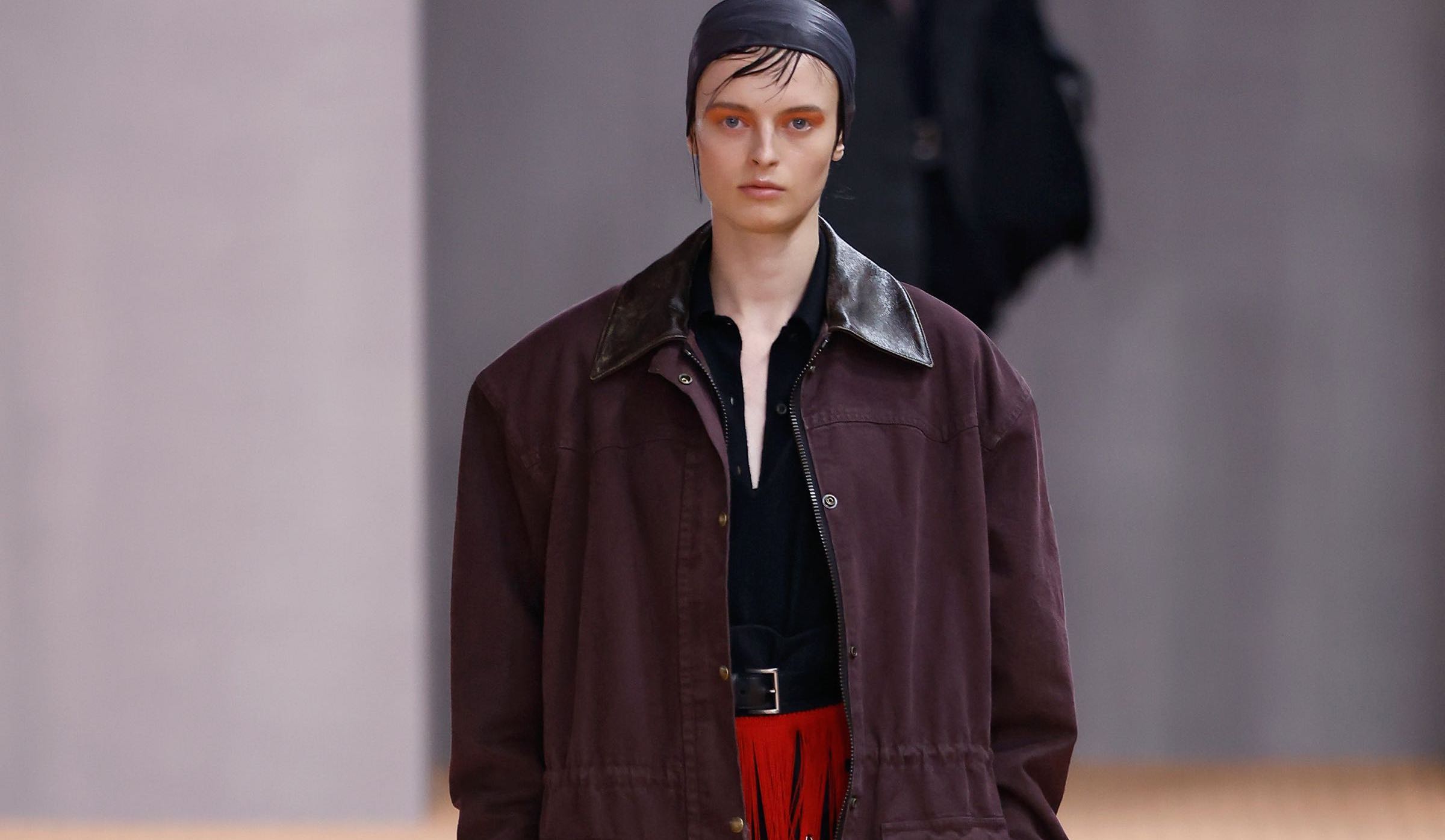 Barn jacket: Αυτό είναι το νέο trending πανωφόρι | VOGUE.GR