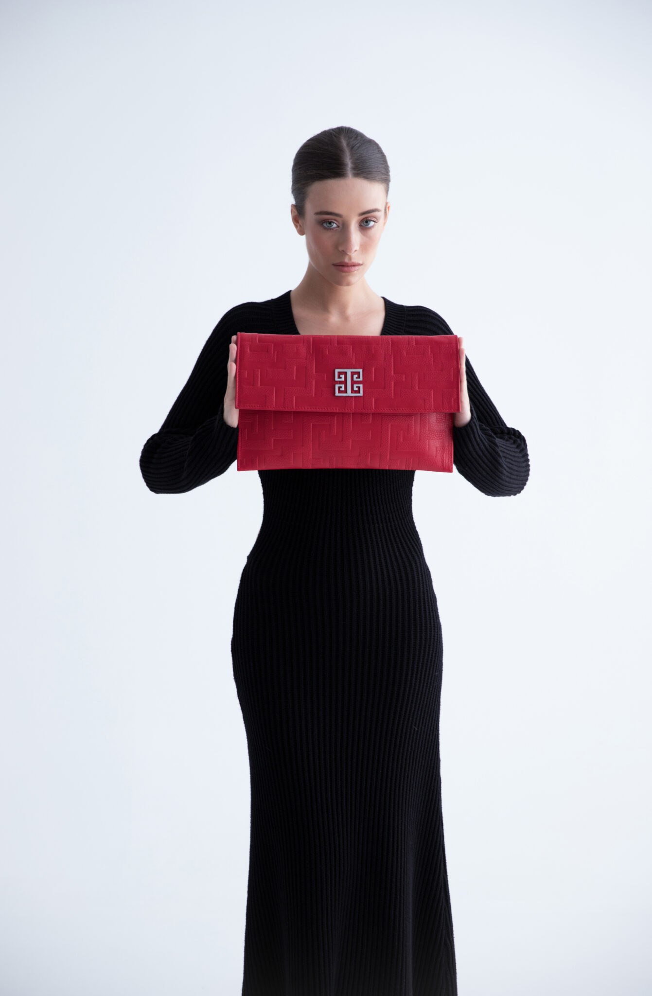 Η EL Bags δημιουργεί τις πιο glamorous και κομψές τσάντες του χειμώνα ...