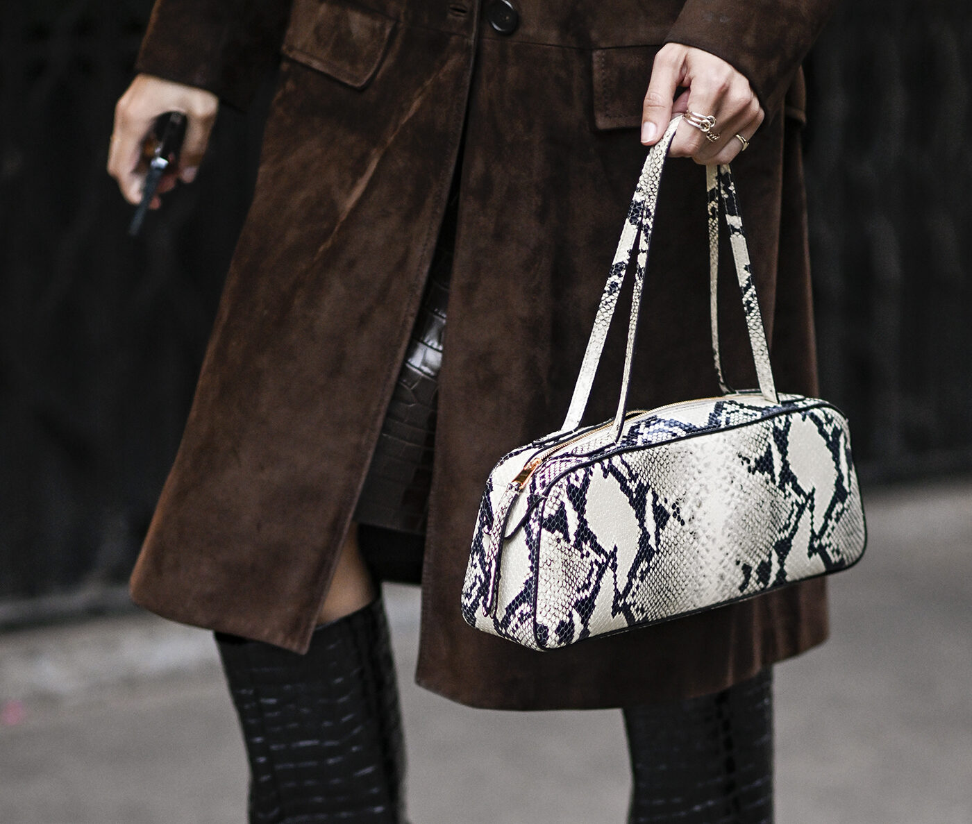 Python print: Ήρθε για να μείνει την άνοιξη 2025 | VOGUE.GR