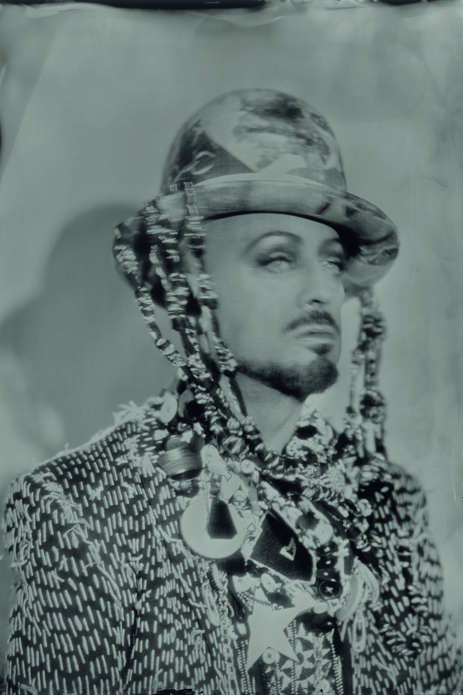Το είδωλο των ’80s και ’90s Boy George αποκλειστικά στη Vogue Greece ...